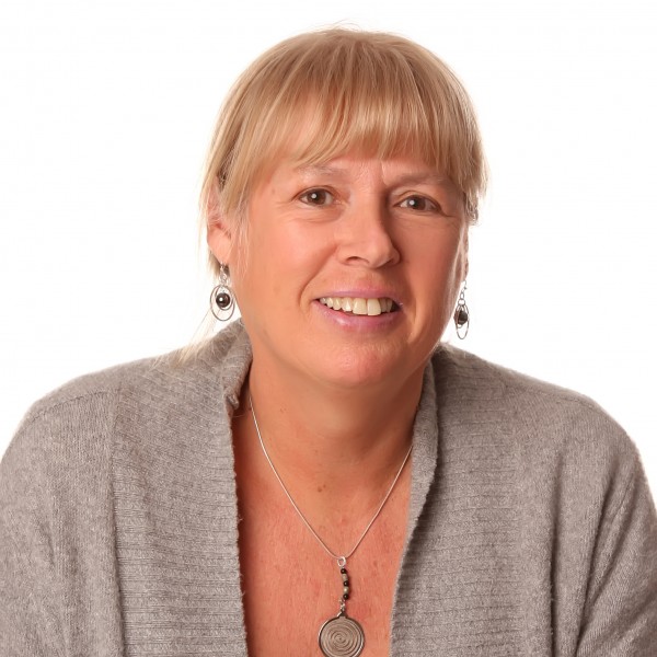 Meet the Mesdames, Vicki Delany ~ by Joan O’Callaghan | Mesdames of Mayhem